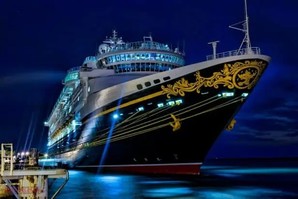 Mengenal Lebih Dekat Disney Cruise Line - World Cruise Academy